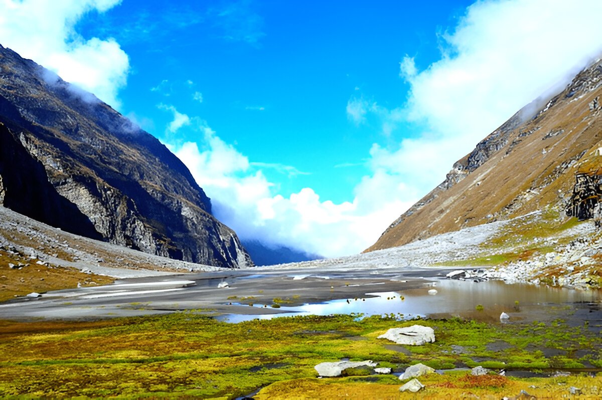 Hampta Pass Trek 2025 - Prices, Dates & Trekking Details