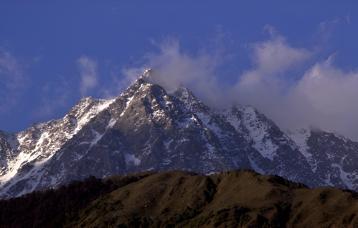 Moon Peak Trek 2025: Explore Adventure & Scenic Beauty