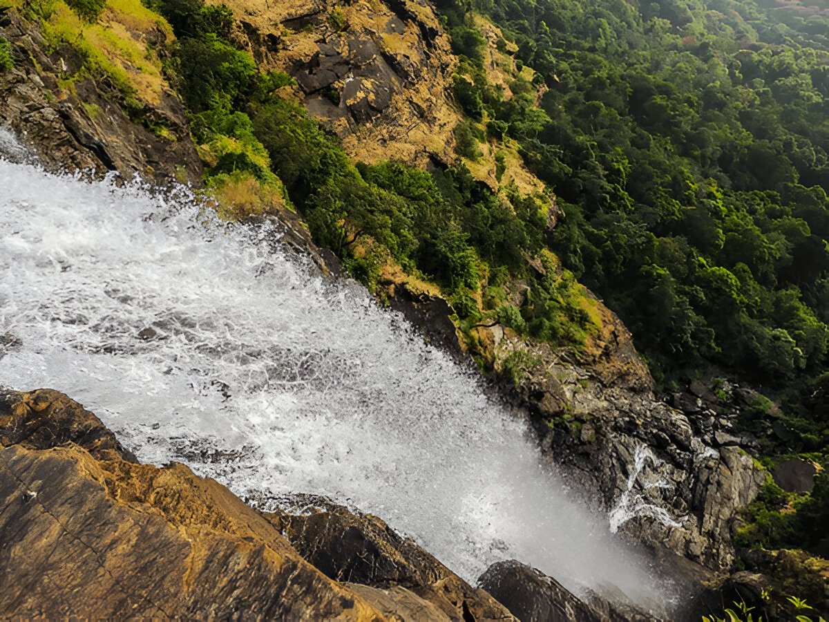 Ballalarayana Durga – Bandaje Falls Trek in Karnataka